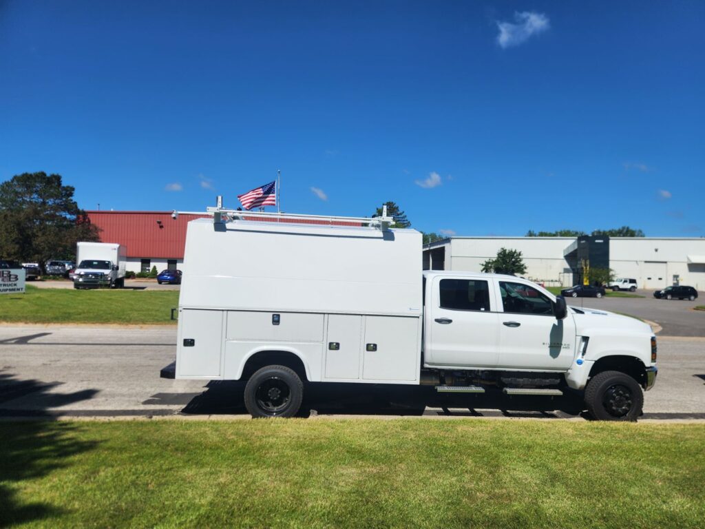 Knapheide 11′ Aluminum KUVcc High Roof with Double-Down KargoMaster ...